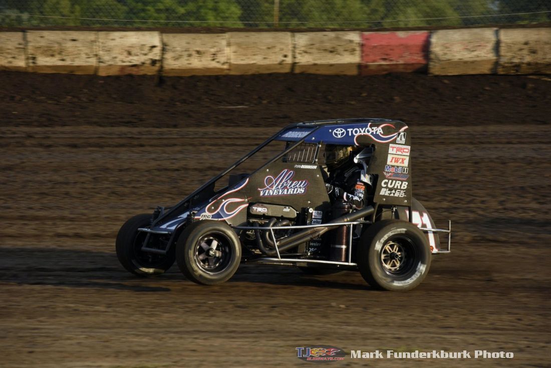Ryan Robinson Wins First Career POWRi Feature at Jacksonville ...