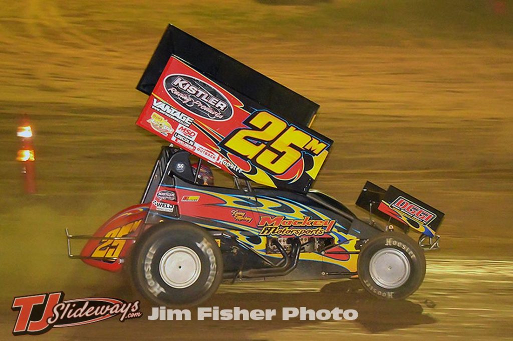 Photo Gallery: Sprints on Dirt at Butler Motor Speedway – TJSlideways.com
