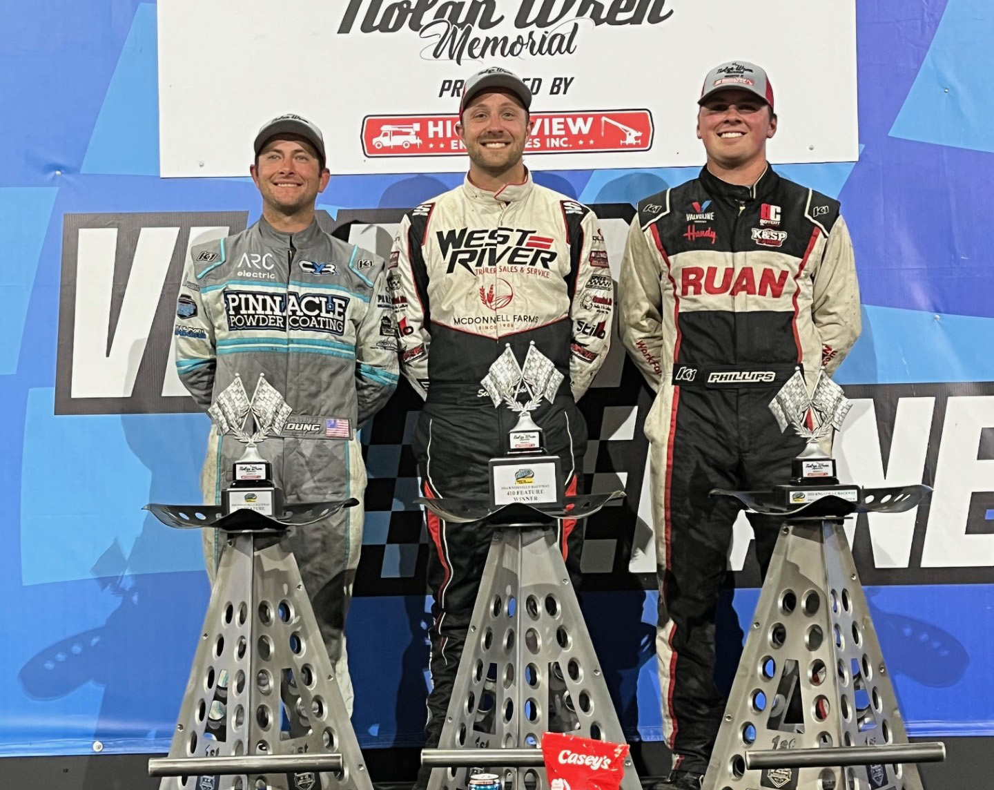 White Flag Pass Nets Scott Bogucki First Ever Knoxville 410 Win ...
