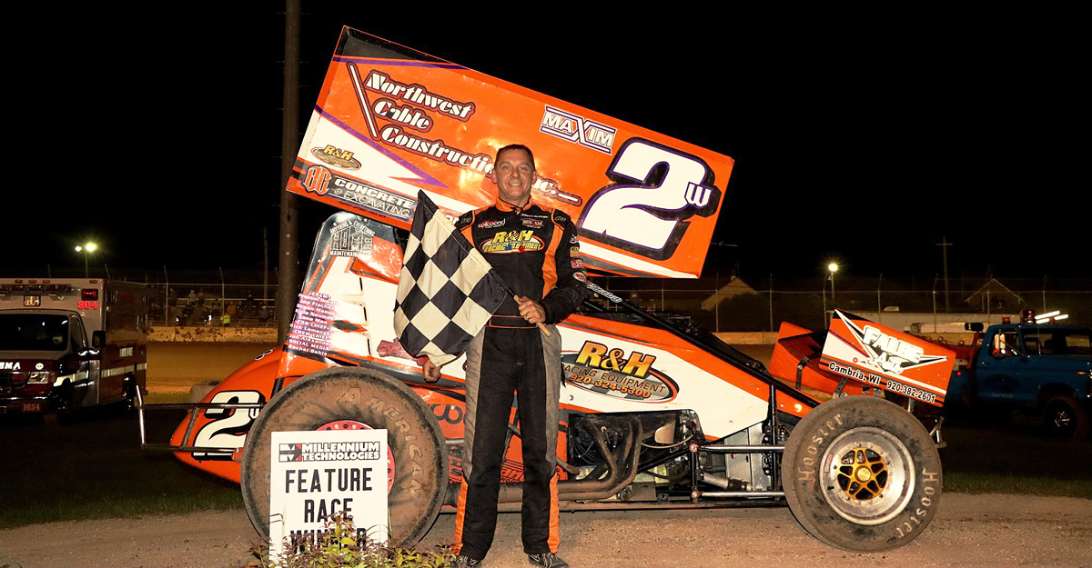 Neitzel nets victory in rare PDTR 360 Sprint Car start – TJSlideways.com