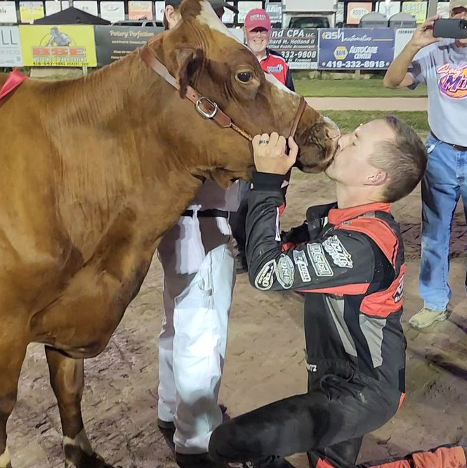 Mintz kisses the cow at Fremont for 305 fair race win – TJSlideways.com
